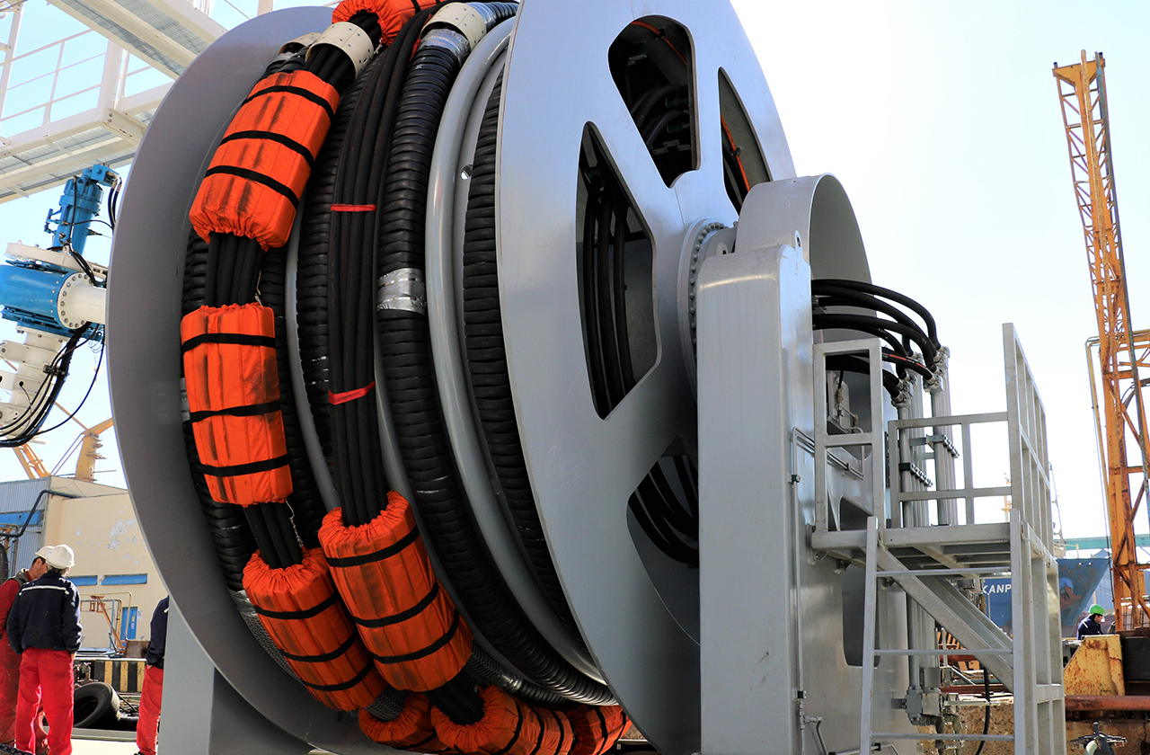 Hose Winches - Top-Quality Products in the Offshore Industry