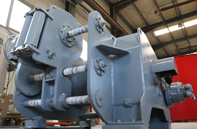 Winches - Standard or Tailormade - DMT Marine Equipment