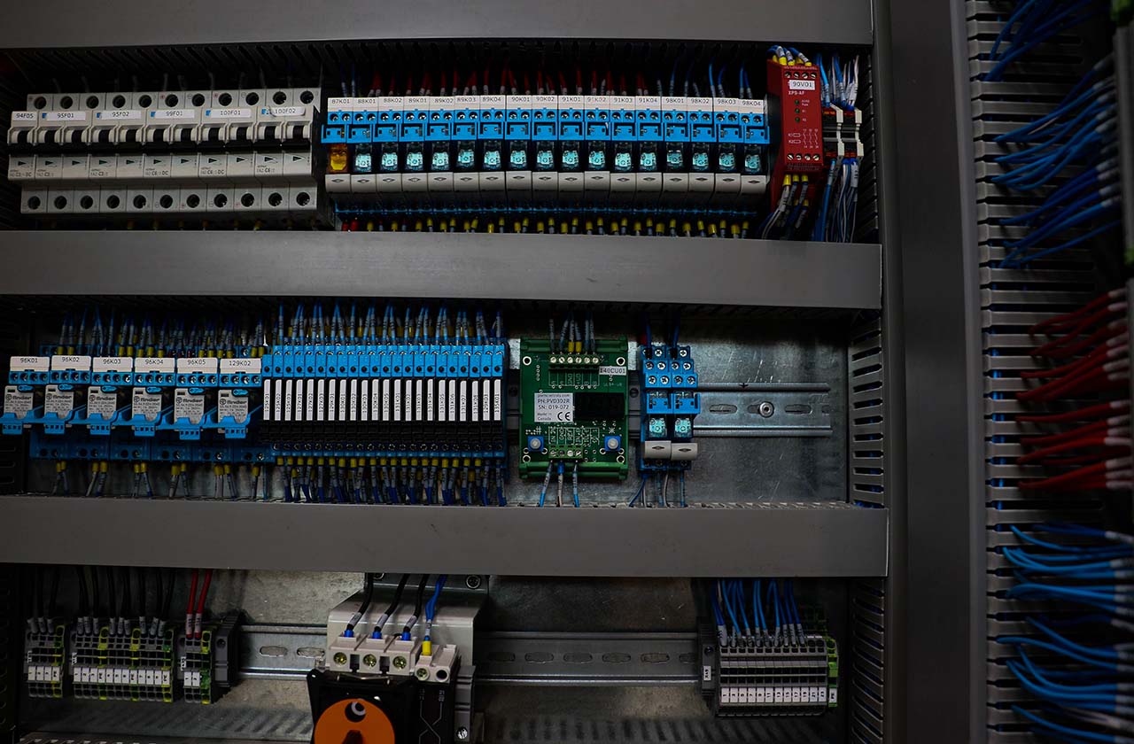 Control Systems - Complete Electrical Solutions for deck machinery