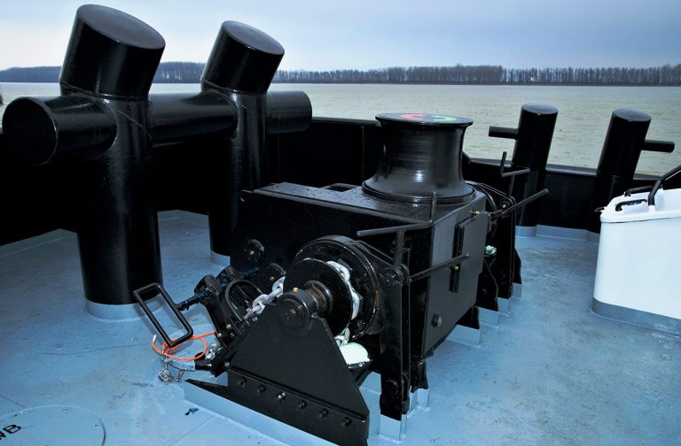 Anchor Winches - Smooth and efficient vessel anchoring