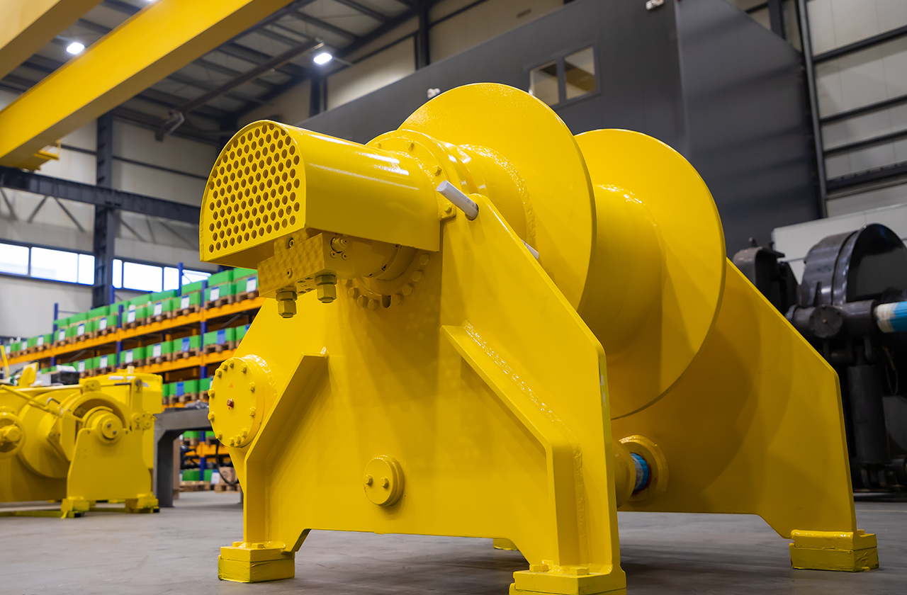 Lifting Winches - Reliable and safe for maritime applications