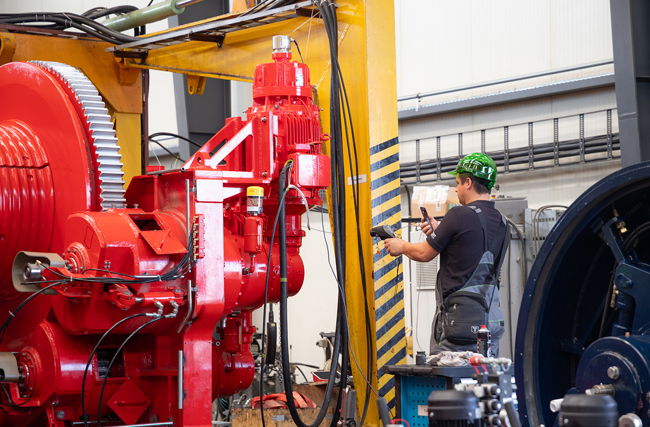 Longitudinal Mooring Winch - DMT Successful In-House Testing